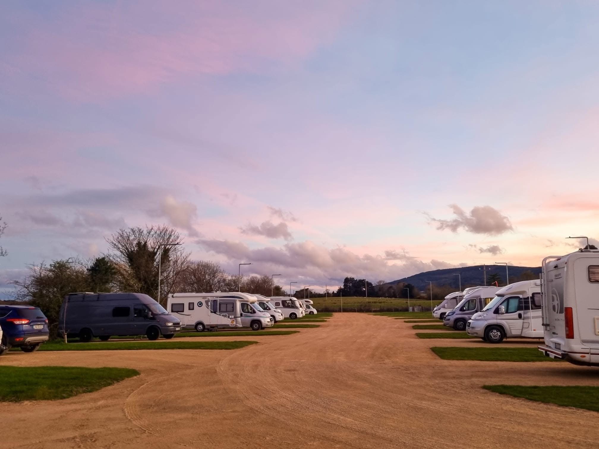 Jack Whites Inn - Motorhome Park - Wicklow County Tourism